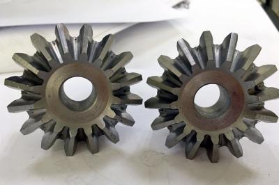 China Custom Design Small Metal Gears stainless steel Bevel Gear OEM is accept for sale