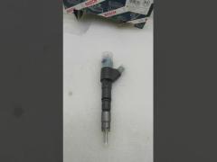 Diesel Fuel Injector 0445120067 20798683 for Volvo Excavator  EC210 EC210B KHD Engine D6E