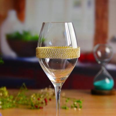 Cina Regalo di Crystal Wine Glass As Anniversary decorato diamanti in vendita
