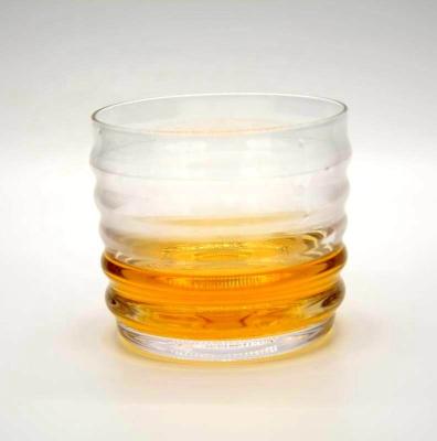 Cina Anti vetro fatto a mano di slittamento del whiskey con il modello di Wave in vendita