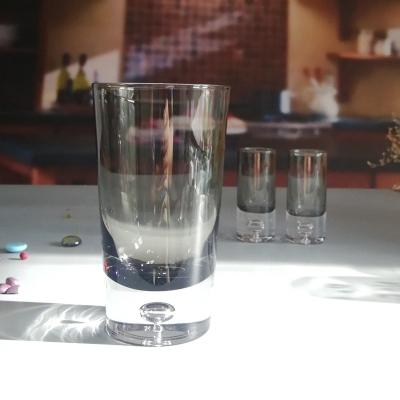 Китай Стекла коктейля воздушного пузыря цвета серого цвета нижние уникальные. Богемские выпивая стекла продается