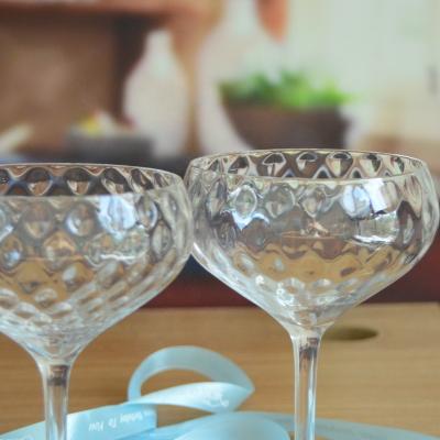 Cina Forma ottica Crystal Cocktail Glasses gigante dell'ananas in vendita