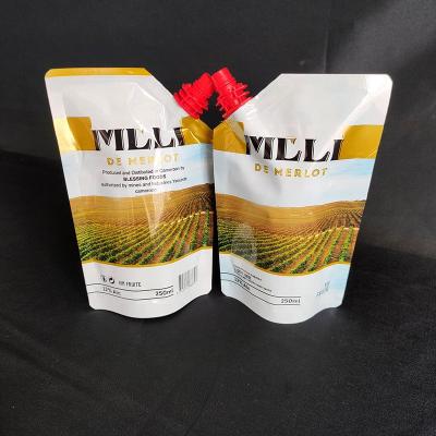 Cina Moisture Proof OEM Customized Aluminum Foil Red Wine Stand Up Spout Bags Red Wine Spout Liquid Pouch For Liquid in vendita