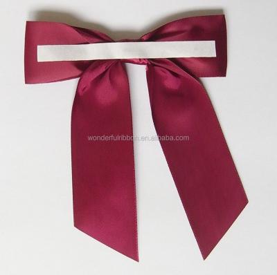 Cina invito pronto rosso metallico di 2in Mini Satin Ribbon Bows For in vendita