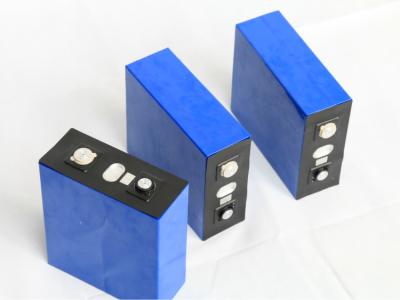 China 3,2 tiefer Zyklus Akkus v 320ah 3,2, 3,2-Volt-Lithium-Ionen-Batterie, prismatische Zelle für RV-Camper-Yacht-Boot zu verkaufen