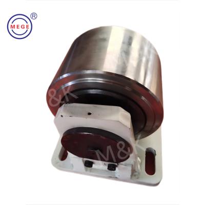 China Conjunto de ruedas de remolque personalizado Componentes de remolque de hormigón Soporte de giro de carga pesada para la rotación del tanque de mezcla en venta