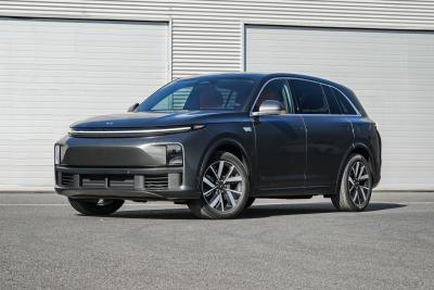 Cina LEADING IDEAL L7 Chinese EV Cars Hybrid Ultra Luxury SUV 210KM in vendita