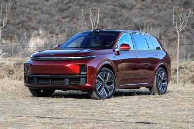 Cina LEADING IDEAL L7 Chinese EV Cars Hybrid Ultra Luxury SUV 210KM in vendita