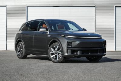 Cina LEADING IDEAL L7 Chinese EV Cars Hybrid Ultra Luxury SUV 210KM in vendita