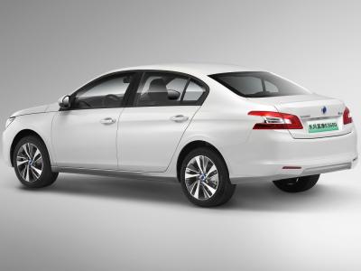 Cina DongFeng FuKang ES600 Puro Sedana Eletrica Taxi 430KM durata della batteria in vendita