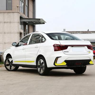 Cina Dong Feng E70 Taxi elettrico cinese Per il viaggio online Hailing durata della batteria 400KM in vendita