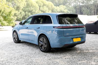 Cina LI XIANG L8 Auto grande SUV PHEV di lusso 6 posti autonomia elettrica pura 1315 chilometri in vendita