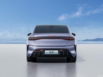 China BYD 2025 Seal, a pure electric sedan with a range of up to 650km, a new intelligent driving system and the best value for money mid-sized electric sedan. for sale
