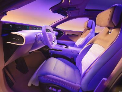 Cina Chinese Electric MPV 6-seater Plug-in Hybrid L2 Autonomo in vendita