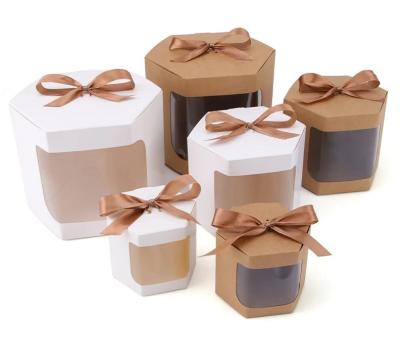 Cina Scatola di torta in cartone bianco personalizzata con finestra 4 e 6 buchi Scatola di imballaggio Cupcake in vendita