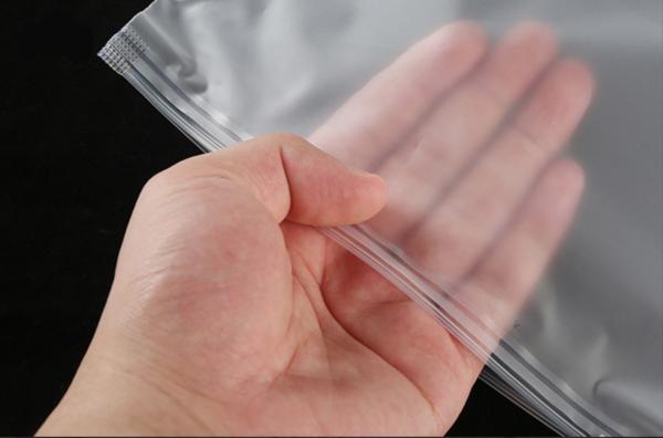 Quality Eco-friendly Zip Lock and Bag With Valve for Customized Printed Packaging Tshirt for sale