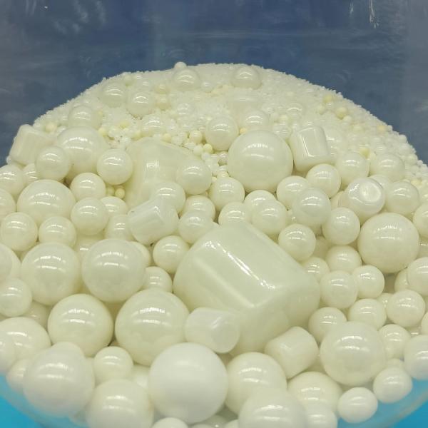 Quality 5 mm Zirconia Ceramic Grinding Beads , YSZ Zirconia Grinding Beads ,Yttria for sale