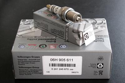 China NGK PFR7S8EG (1675) 06H905601A Genuine Volkswagen Audi for sale