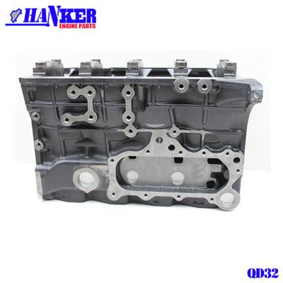 Cina ghisa del blocco cilindri del motore diesel di 80kg QD32 per Nissan in vendita