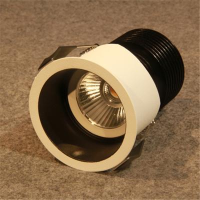 China Anti-galre LED Downlights with 7W, white housing, rotatable lighting direction, high depth for sale