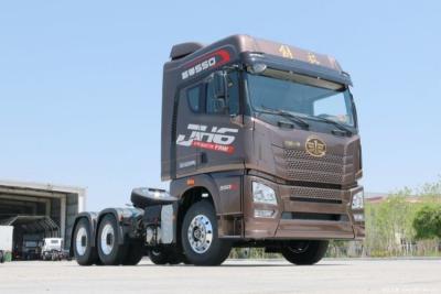 Cina Jiefang JH6 6x4 4x2 8x4 trattore con sospensione a aria sedile del conducente e sistema multimediale in vendita