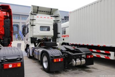 Cina Tractore a GNL a bassa manutenzione e boutique FAST Gear Box Shacman X3000 6X4 4X2 6X2 in vendita