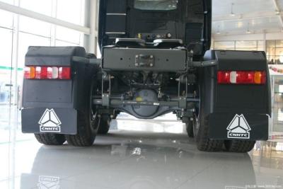 Cina 6*4 Manuale di guida a sinistra/destra HOWO A7 CHG LNG Tractor Truck Head con velocità di controllo in vendita