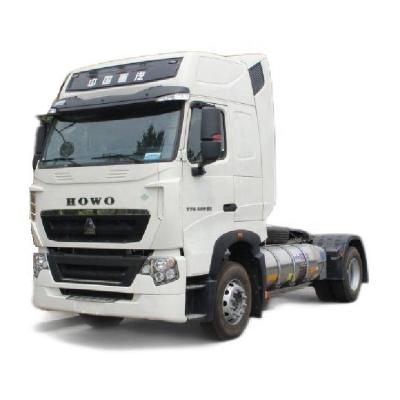 Cina 4X2 Sinotruk HOWO T7H 440HP LNG Tractor Truck con 16 marcia in avanti in vendita