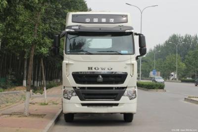 Cina 4X2 Sinotruk HOWO T7H 440HP LNG Tractor Truck con 16 marcia in avanti in vendita