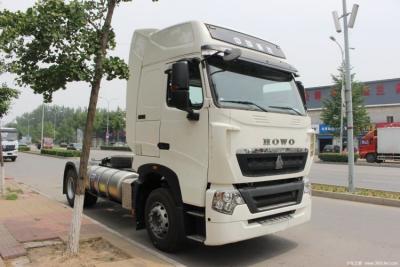 Cina 4X2 Sinotruk HOWO T7H 440HP LNG Tractor Truck con 16 marcia in avanti in vendita