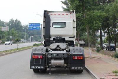 Cina 4X2 Sinotruk HOWO T7H 440HP LNG Tractor Truck con 16 marcia in avanti in vendita