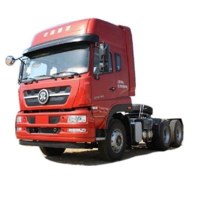 中国 ステイヤー D7B 重荷トラック 380hp 6x4 トラクターヘッドトラック 400L合金アルミニウム燃料タンク 販売のため