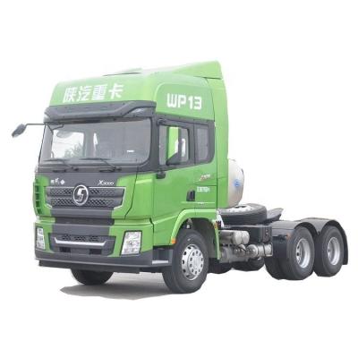 中国 マルチメディアシステムと燃料タンク容量 ≥600Lの430HP 6X4 LNG トラクタートラック 販売のため