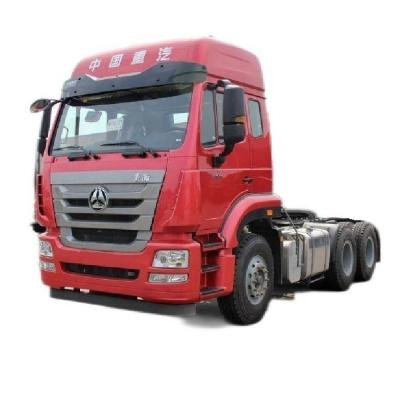 中国 Euro 4 ホハン J7B 重型トラック 380 HP 6X4 トラクターヘッドトラック 2 バックシフト番号 販売のため