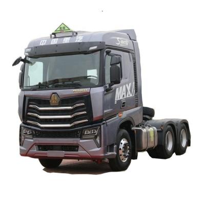 Cina SINOTRUCK HOWO Max 480 CV 6x4 Camion da trazione per merci pericolose per 3 passeggeri in vendita