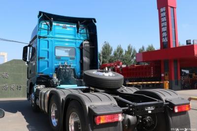 中国 FAW Jiefang J7 LNG CHG 371 375HP 4*2 6*4 6*2 負荷トラクター 最大速度120KM/H 販売のため