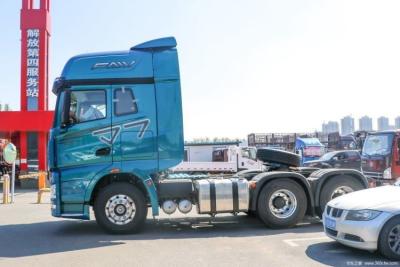 中国 FAW Jiefang J7 LNG CHG 371 375HP 4*2 6*4 6*2 負荷トラクター 最大速度120KM/H 販売のため