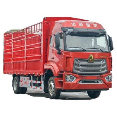 中国 車両総重量 20001-25000 kg シノトラック HOWo N5W 220 HP 4X2 6.7m 倉庫トラック 販売のため