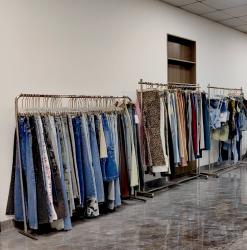 China Factory - Guangzhou Tsra Garment Co., Ltd.