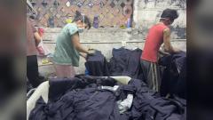 Wash the cat's whiskers by hand