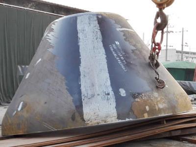 Cina Polire 304 inossidabile testa conica cono fine piatto teste serbatoio con collegamento di saldatura in vendita