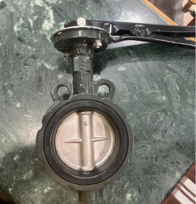 China CF8 Gietijzeren plaat Watermedia 10K Handle Handmatig bediend DK Wafer Butterfly Valve Te koop