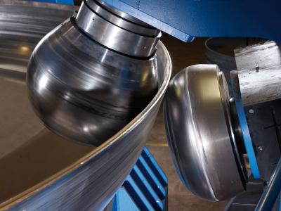 Cina Vaso di pressione in acciaio al carbonio a testa circolare personalizzato per applicazioni di grande diametro in vendita