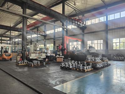 Cina Controlla la struttura delle valvole a sfera in acciaio inossidabile da 4 pollici per applicazioni sanitarie in vendita