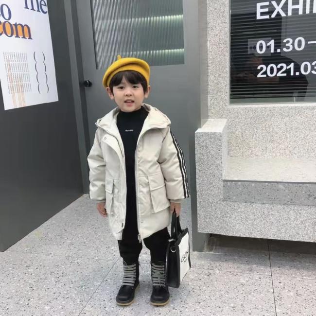 Hot Children&prime; S Winter Down Coat for Girls and Boys Clothes Waterproof Outdoor Hooded Coat