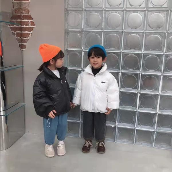 Quality 2 Colors Children′ S Winter Down Coat for Girls and Boys Clothes Waterproof for sale