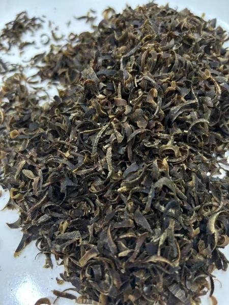 Quality Sinking Water Grade Full Oil Hainan Chinese Agarwood Incense Powder Hook Silk Qinan Fragments Aromatherapy Material for sale