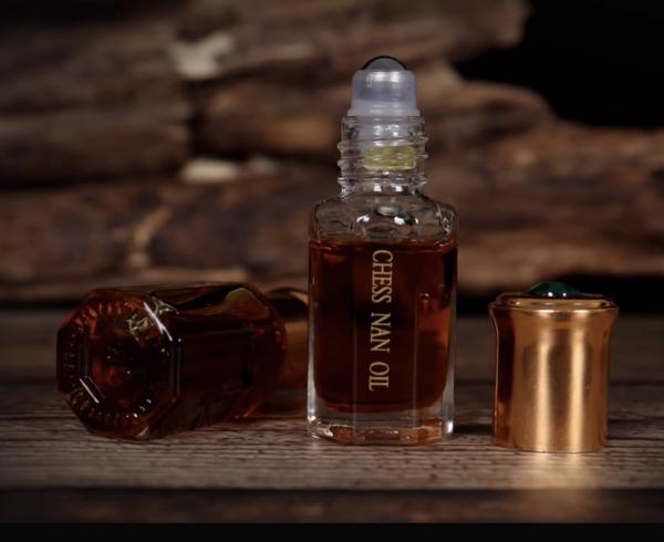 Quality Soothes The Nerves And Helps Sleep Agarwood Oud Essential Oil China Nha Trang for sale