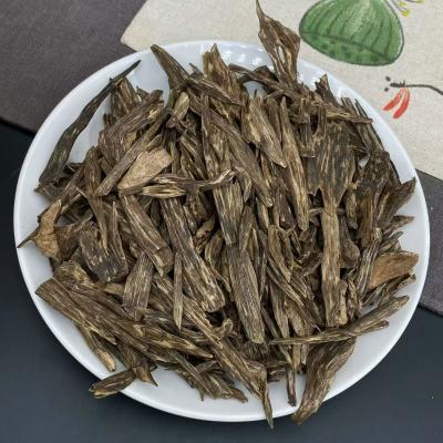 China Natural OUD Agarwood resin and wood pieces perfect for high end perfume manufacturing aromatic therapy and incense making for sale