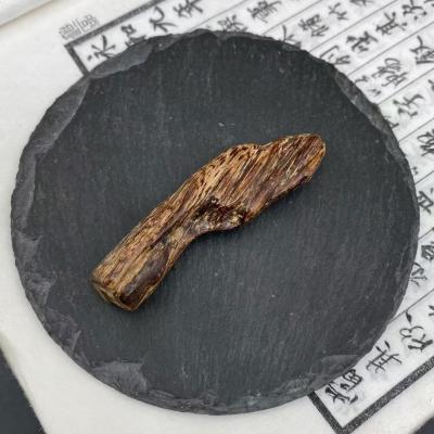 China Pure OUD Agarwood raw material ideal for perfume manufacturing incense making and traditional medicine industries worldwide for sale